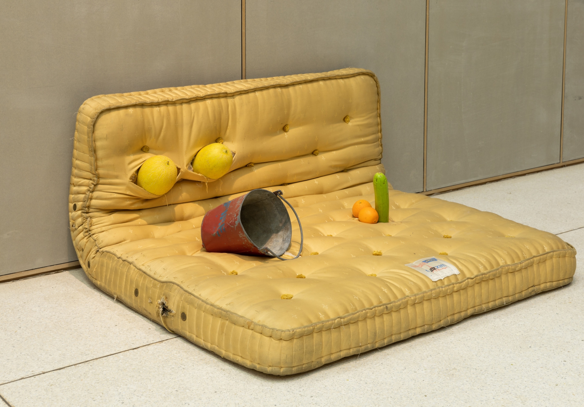 Sarah Lucas en China - La Tempestad
