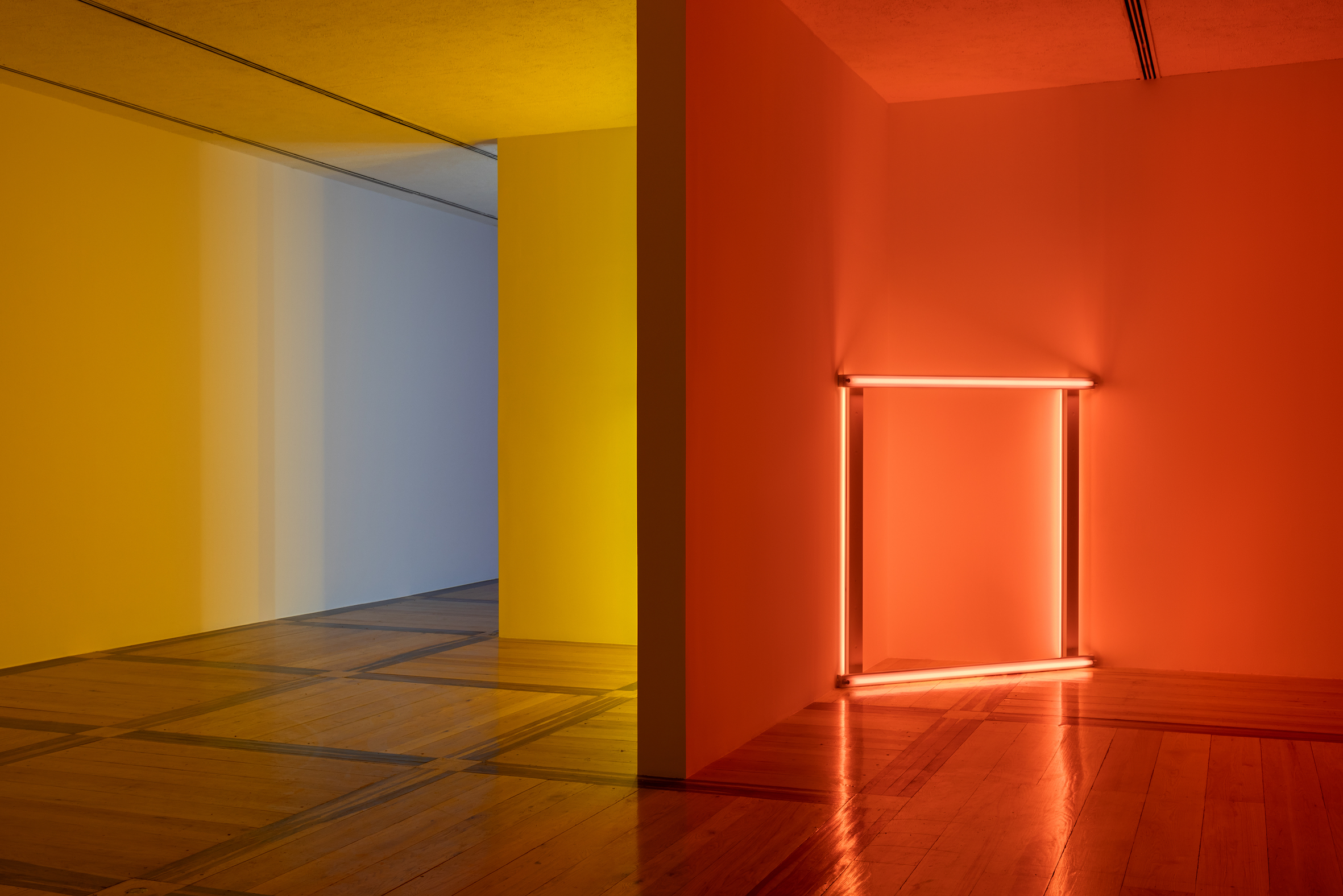 Dan Flavin ilumina MARCO - La Tempestad